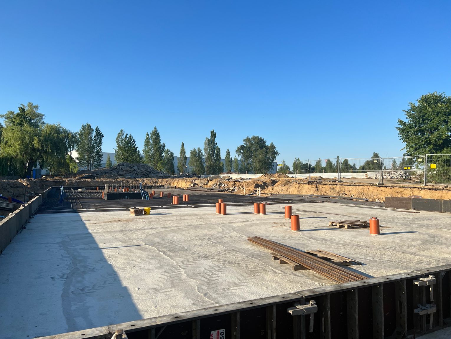 Wielka inwestycja na ruinach Fabryki Domów! Budowa ruszyła